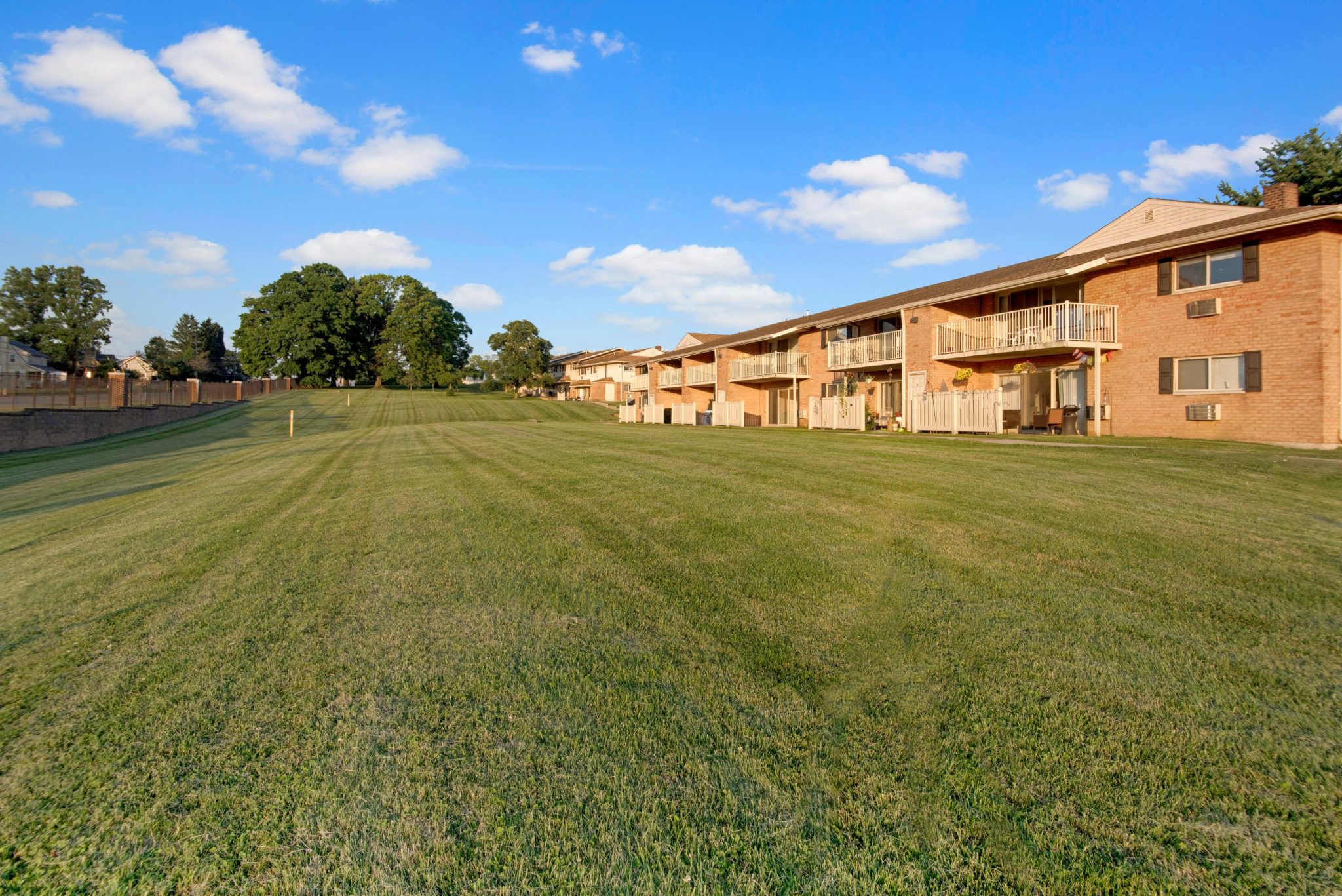 Photos – Golf Club Apartments